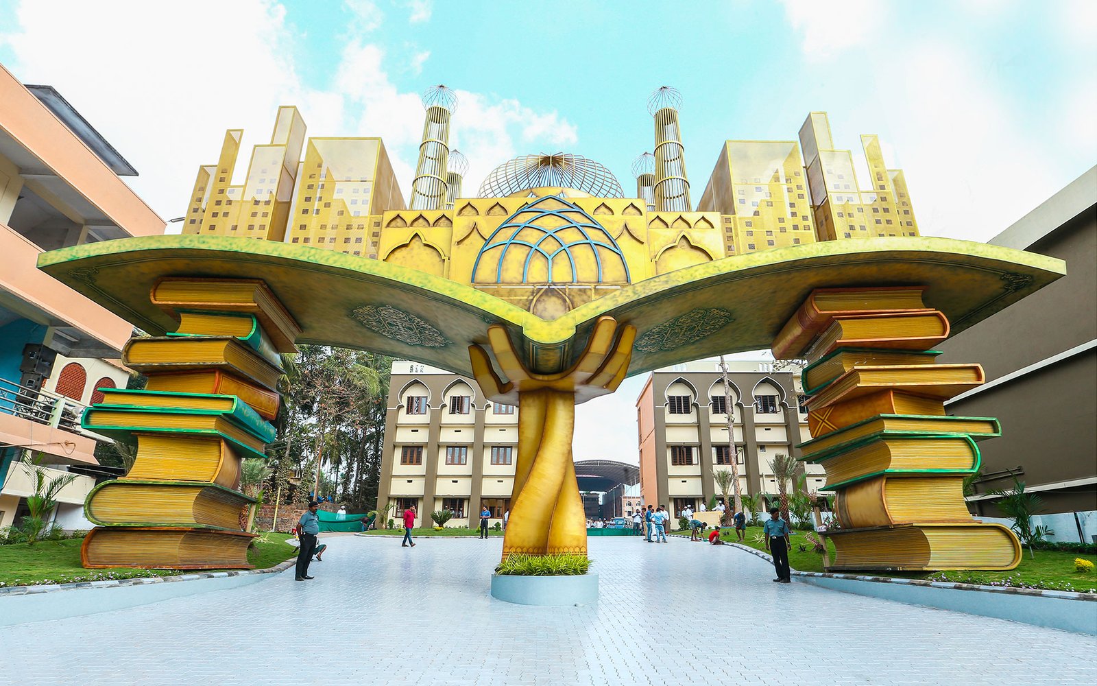 The Markaz Gate: Open Gateway to Eternal Knowledge - D&A Architects